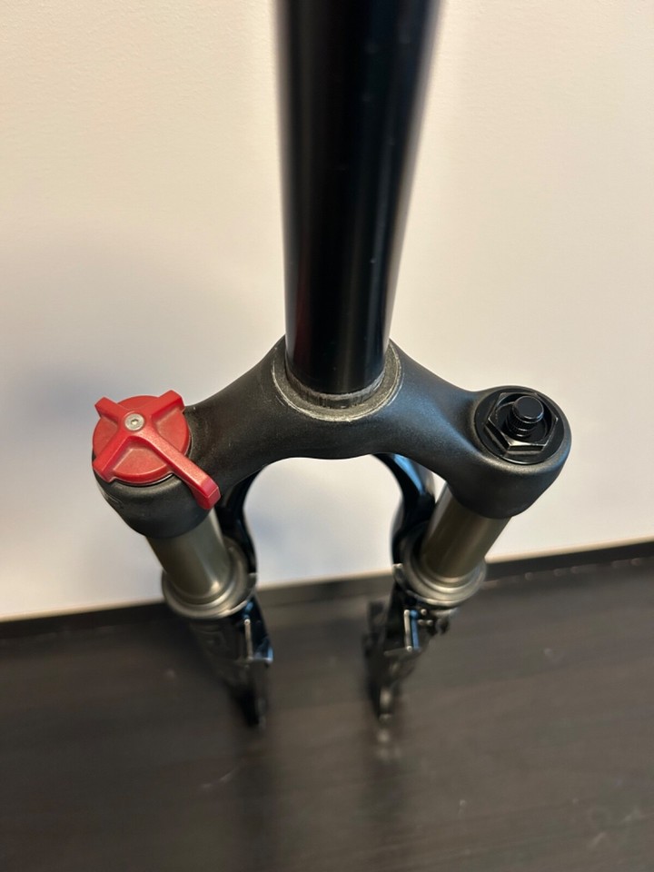 Manitou BLACK Super AIR TPC Lockout 26" Fork 80mm Travel QR V-Brakes ...
