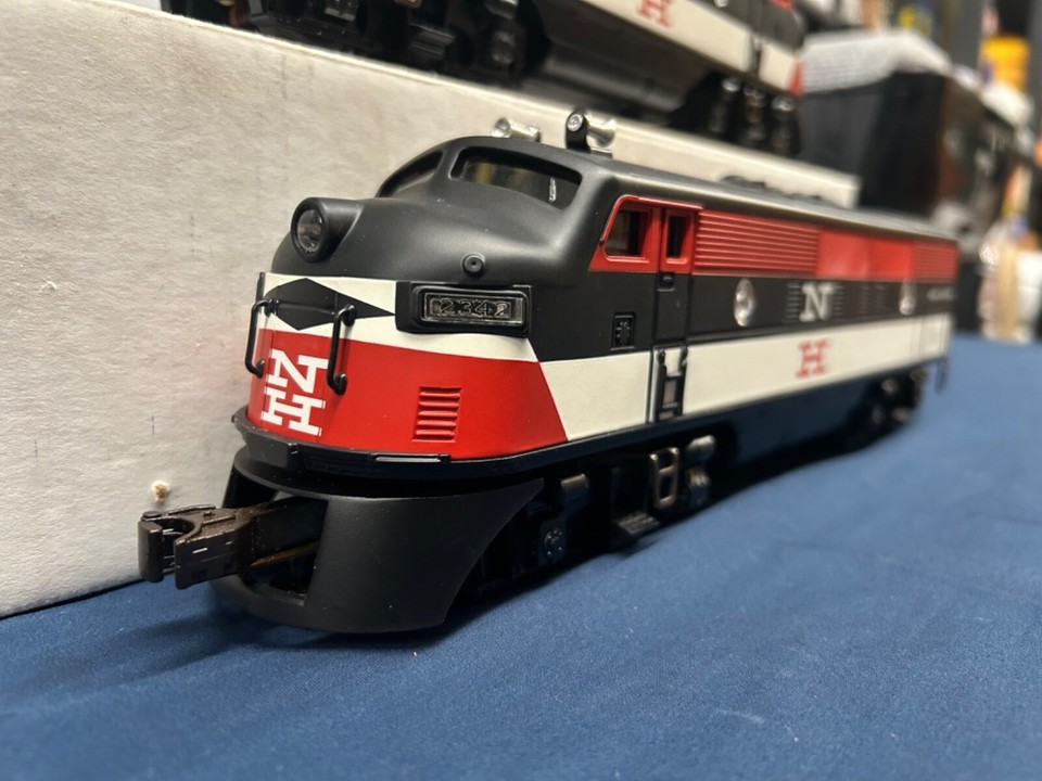 Lionel (Archive Series) New Haven #2342 F-3 AA Diesel Engine Set 6 ...