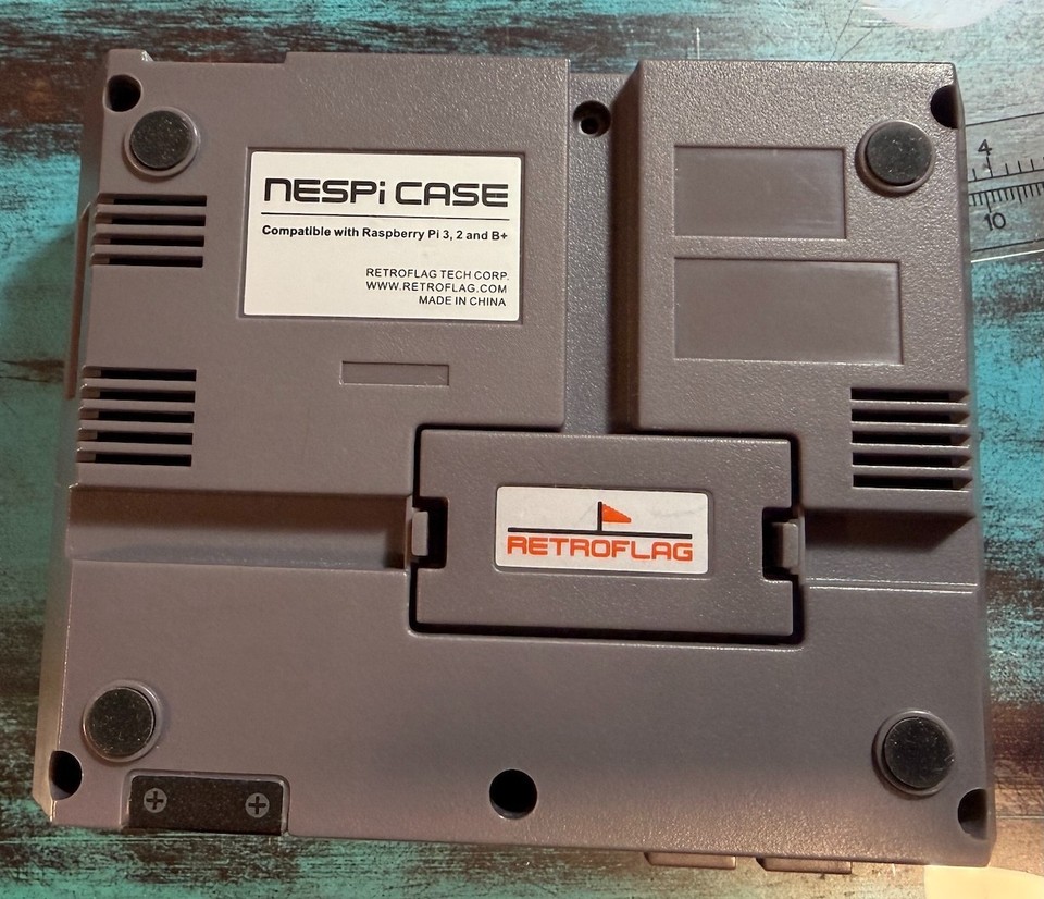 Retroflag NESPi Case Plus with Safe Shutdown for RetroPie Raspberry Pi ...
