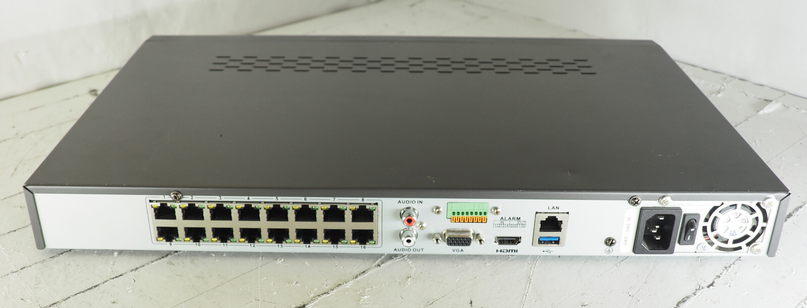 Hikvision 16ch Ds-7616ni-e2/16p Network Video Recorder 16 Poe Ports up ...