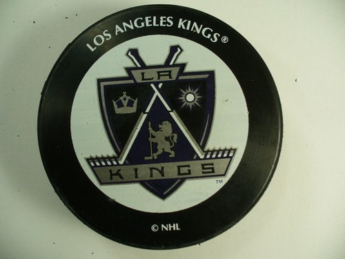NHL Los Angeles Kings Vintage Puck World Souvenir Logo Hockey Puck ...