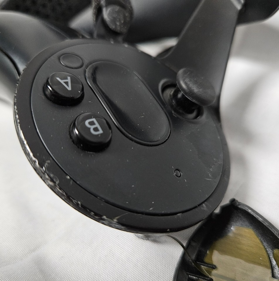 Valve Index VR System with Controllers and Sensors IN BOX FOR PARTS OR ...