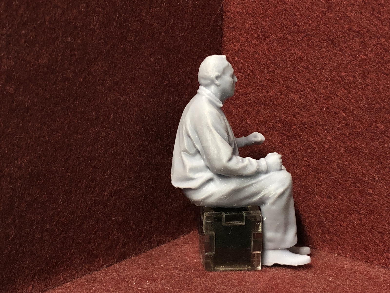 16mm figure 3D scan of a seated person - MD043 1:19 scale & SM32 | eBay UK