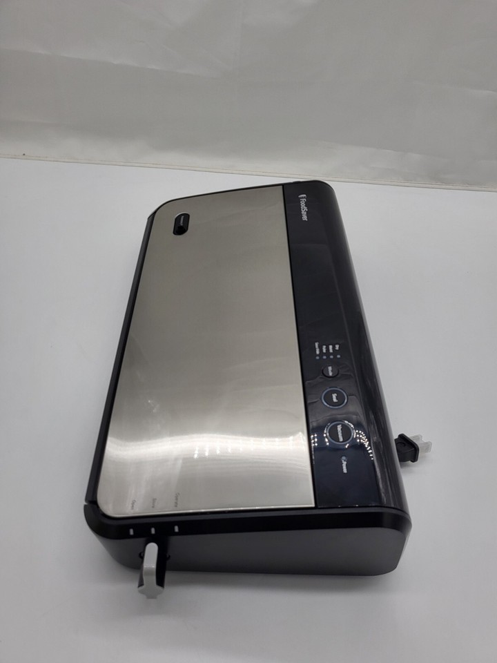 FoodSaver Vacuum Sealing System W/ Handheld Sealer Attachment FM2900 ...