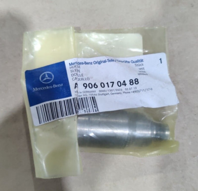 Genuine Mercedes A9060170488 / A 906 017 04 88 Sleeve Injector Nozzle ...