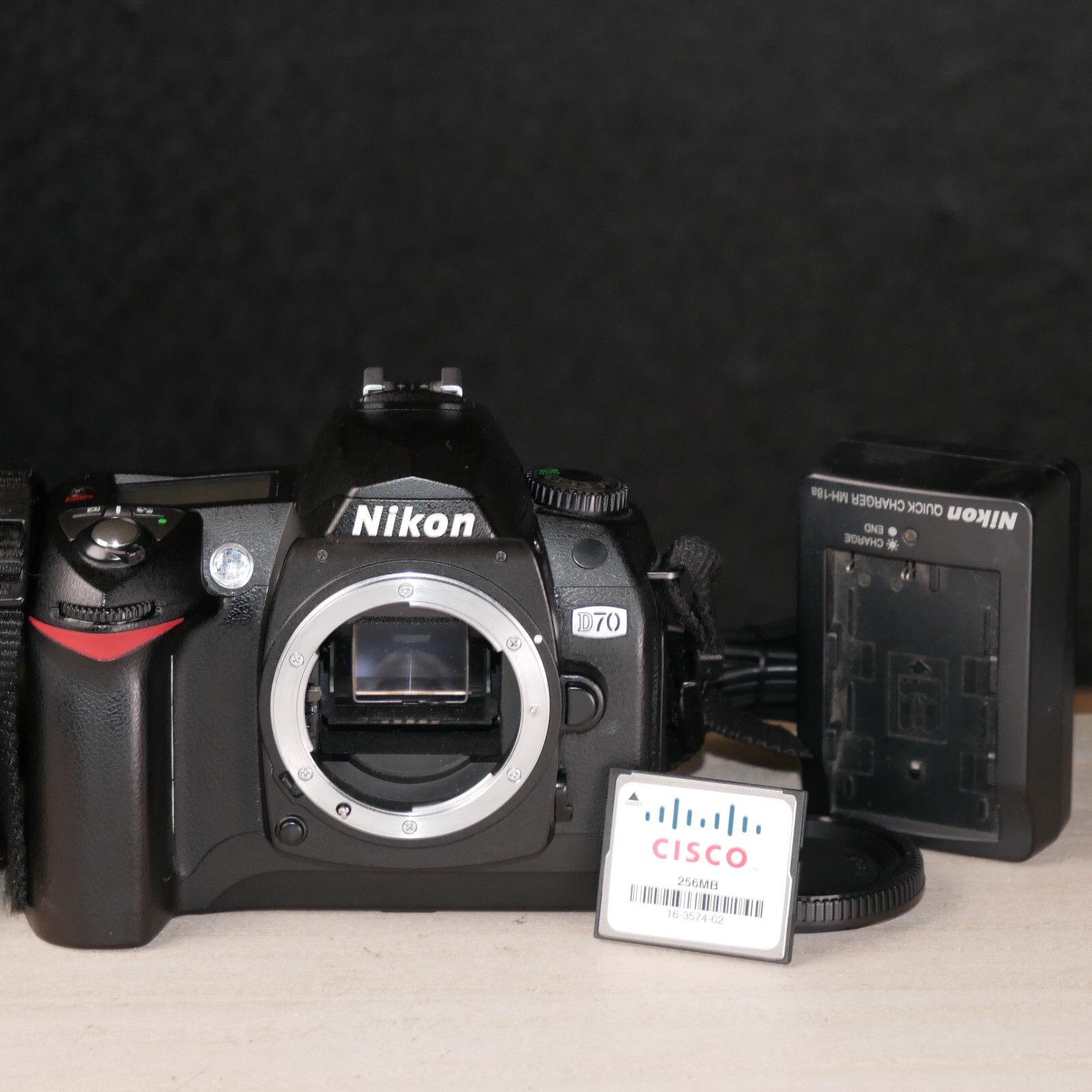 Nikon D70 6MP DSLR Camera Body *TESTED* Shutter only 8,487 W 256 mb CF ...