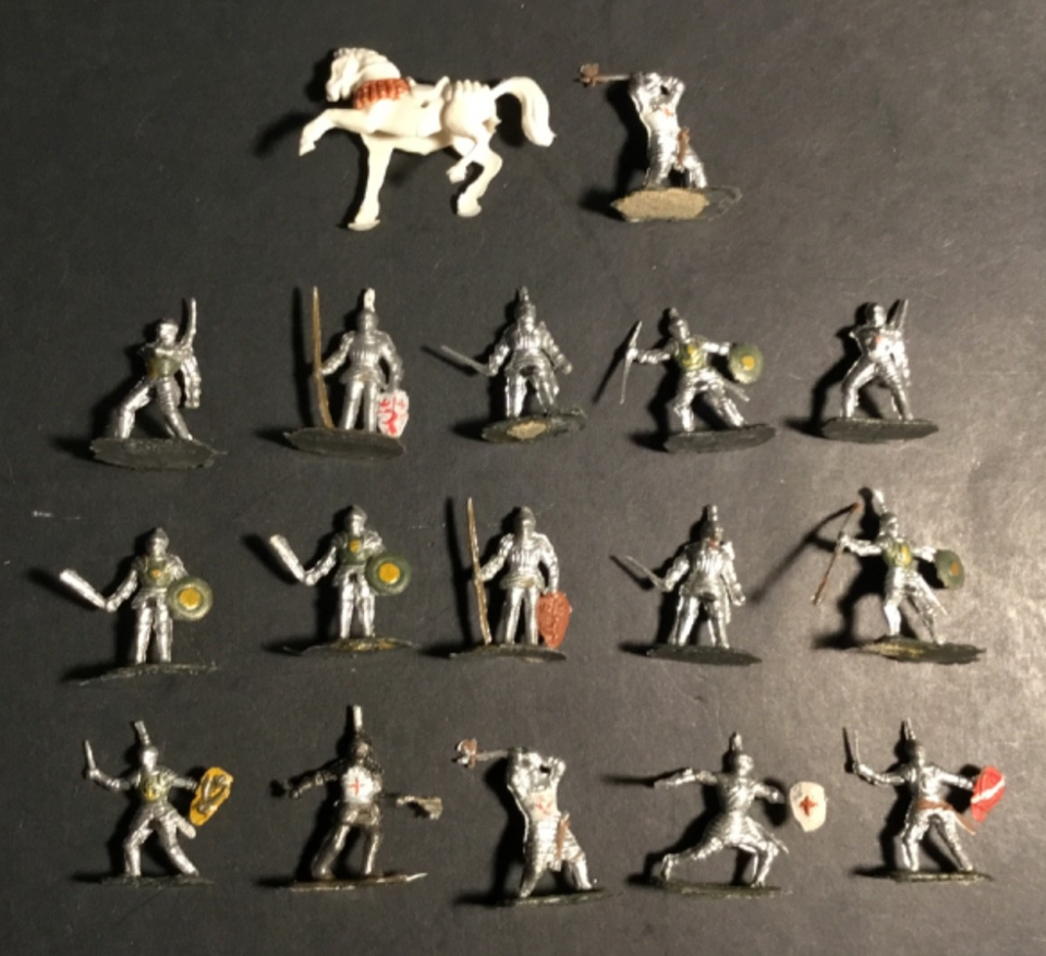 17 Vintage 1970s 1:72 HO scale 'Giant' plastic Knights from Hong Kong ...