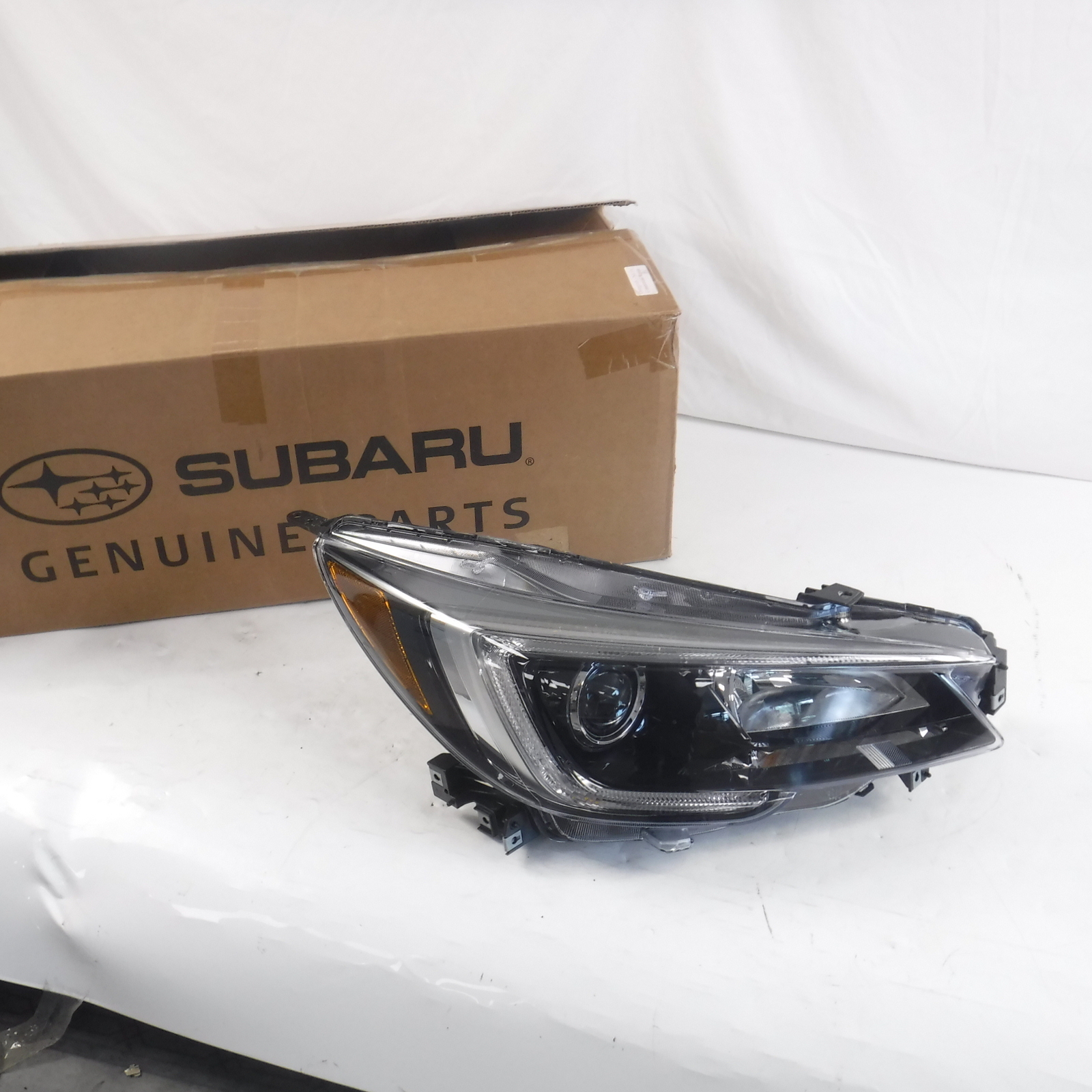 2018 Subaru Legacy Outback LED DRL Halogen Headlight Right OEM ...