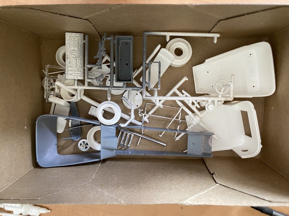 AMT 1:25 Scale ZZR SPY ROD GEORGE BARRIS Customizing Model Kit As Is ...