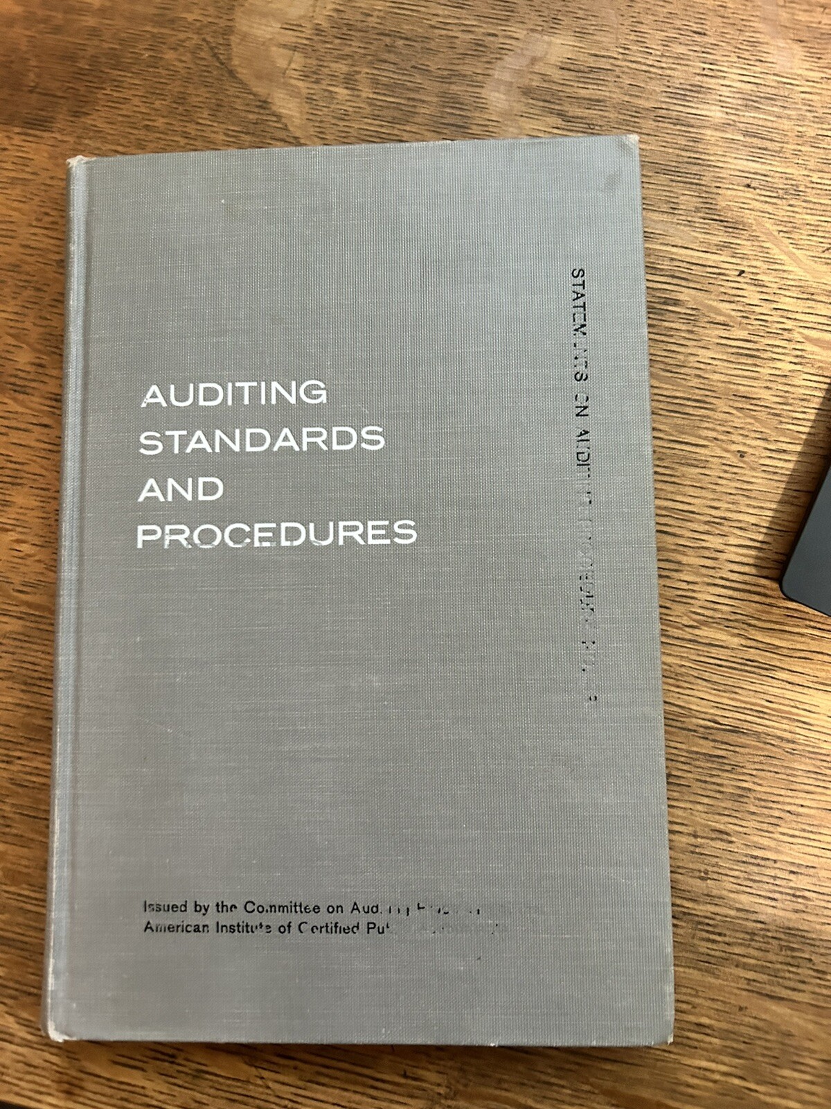Auditing Standards and Procedures Committee Auditing Procedure Book CPA ...