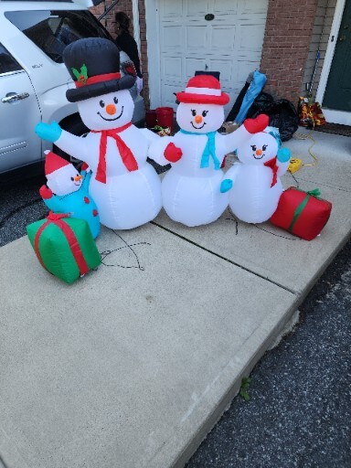 Gemmy Lighted Christmas Snowman Family Of 4 4Ft Airblown Inflatable W ...