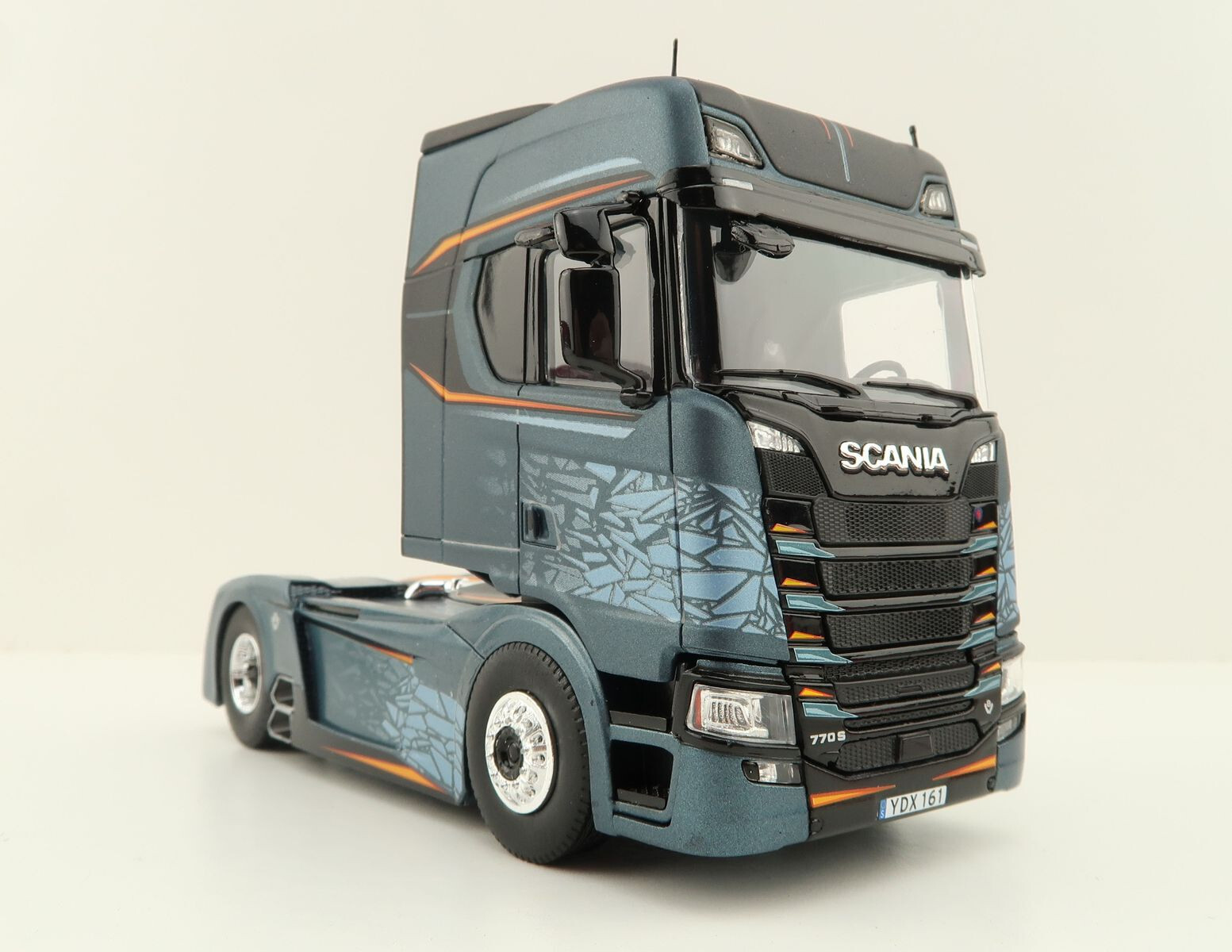 Tekno 80732 Scania NG 770S-V8 Highline 4x2 Truck - Frostfire - Svempa 1 ...