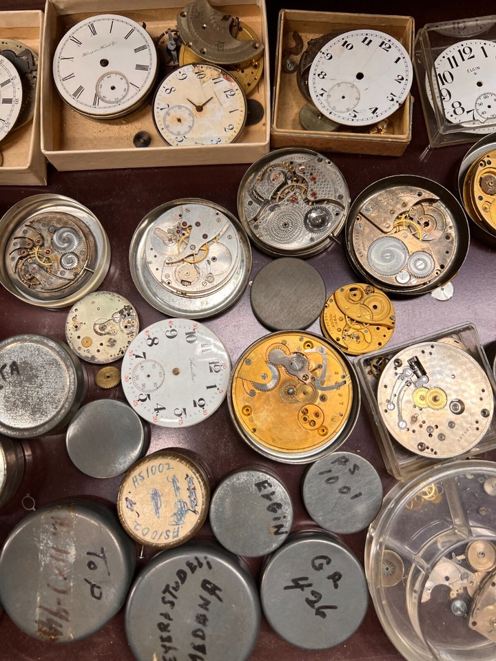 Vintage Large Lot Of Mechanical Pocket Watch Movements Cases Dials ...