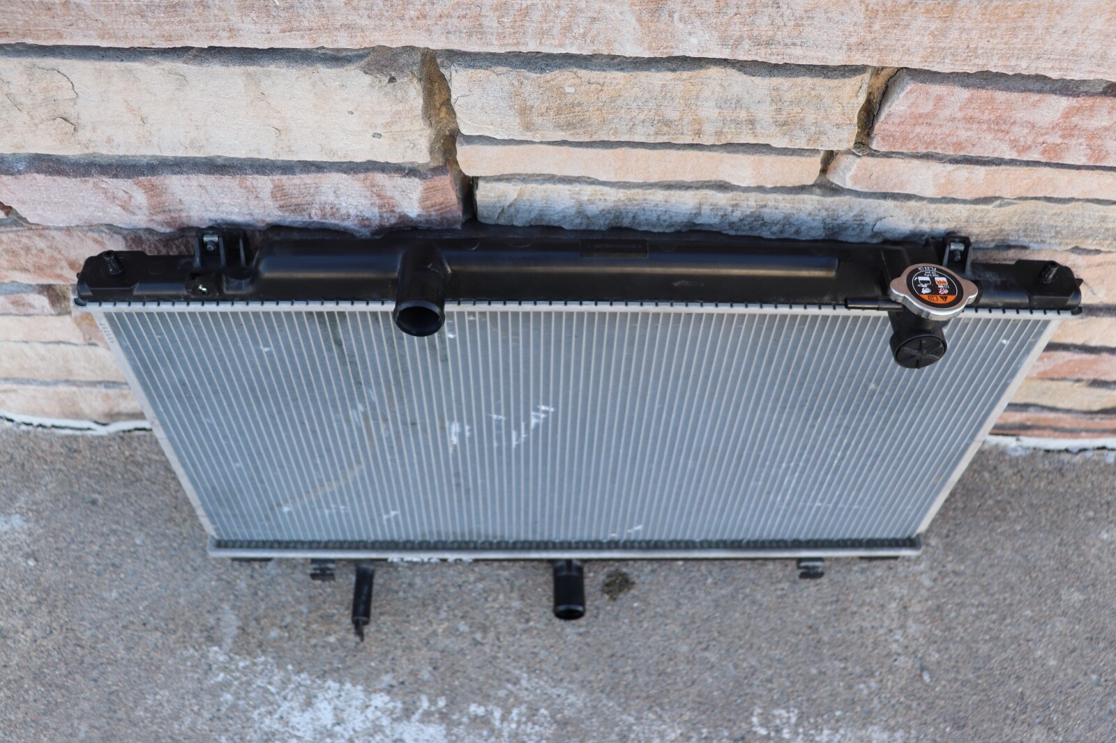 P2011126 2014-2017 Mazda 6 Cooling Radiator 2.5L 34K Miles PA66-GF30 ...