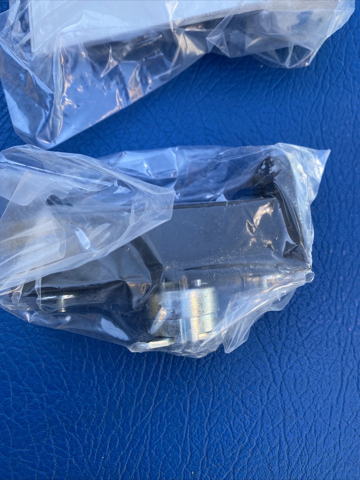 ILCO 459-02-00-628 Satin Aluminum Push to Left Deadlatch Paddle ...