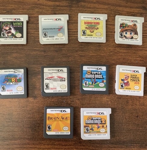 Nintendo 3ds games bundle with case (super mario games , luigis mansion ...