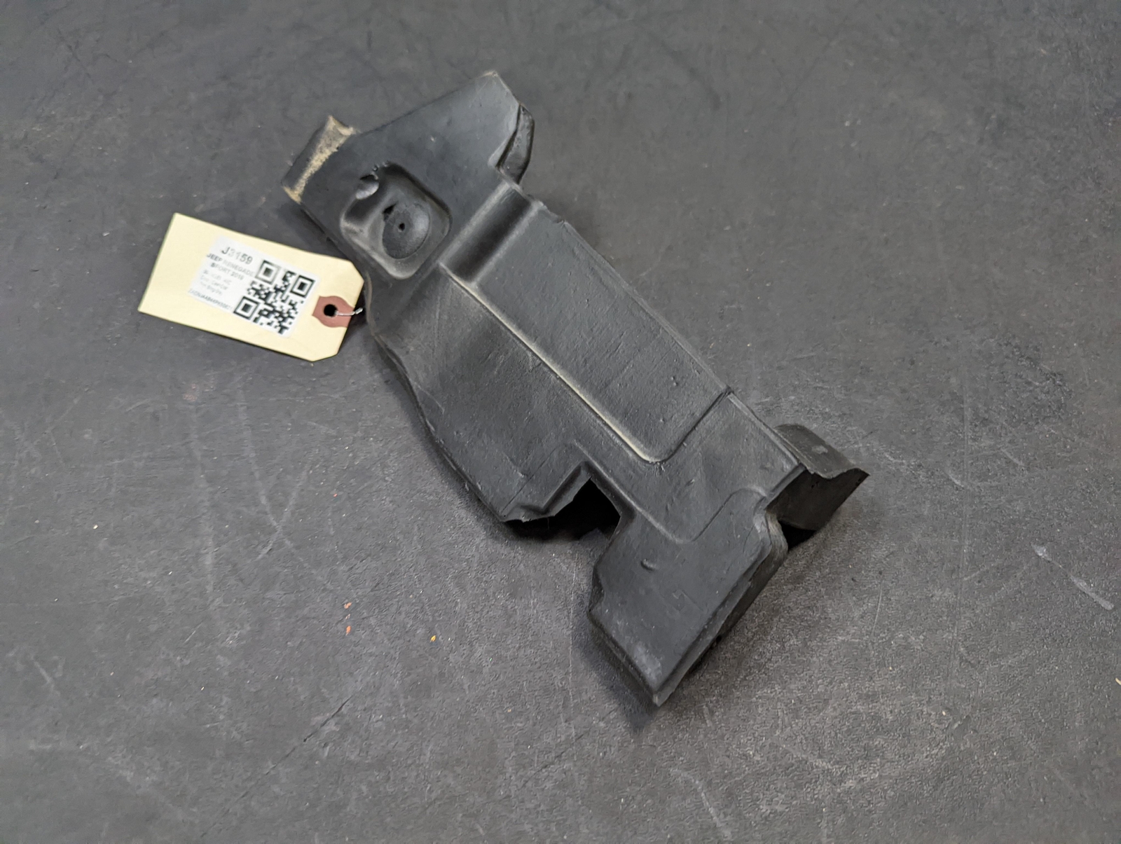 Front Right Fender Foam Mucket 2019 Jeep Renegade 68255312AA 2015 ...