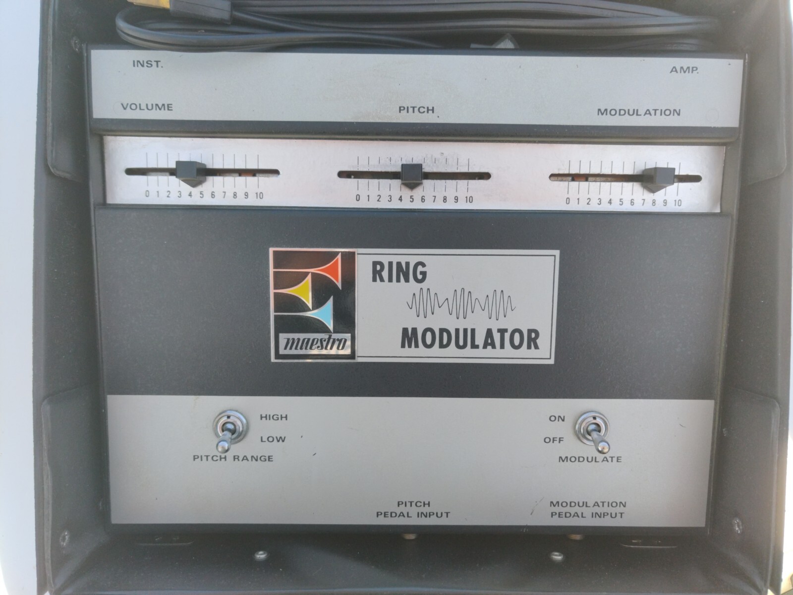 MAESTRO RING MODULATOR OLD VINTAGE GUITAR EFFECTS PEDAL PITCH ...