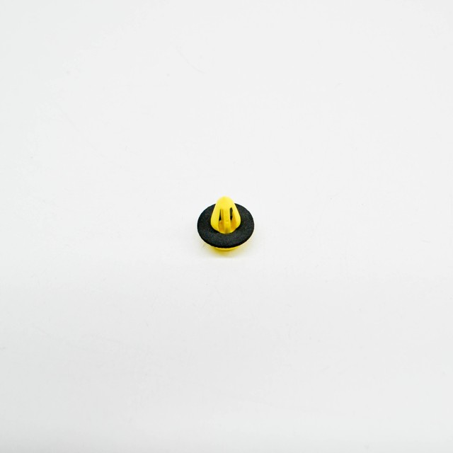 Genuine Land Rover Discovery 3 a Pillar Clips X 8 DZM000070 for sale ...