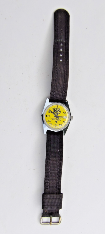 ORIGINAL vintage BSA CUB SCOUTS wristwatch TIMEX WIND UP + DATE yellow ...