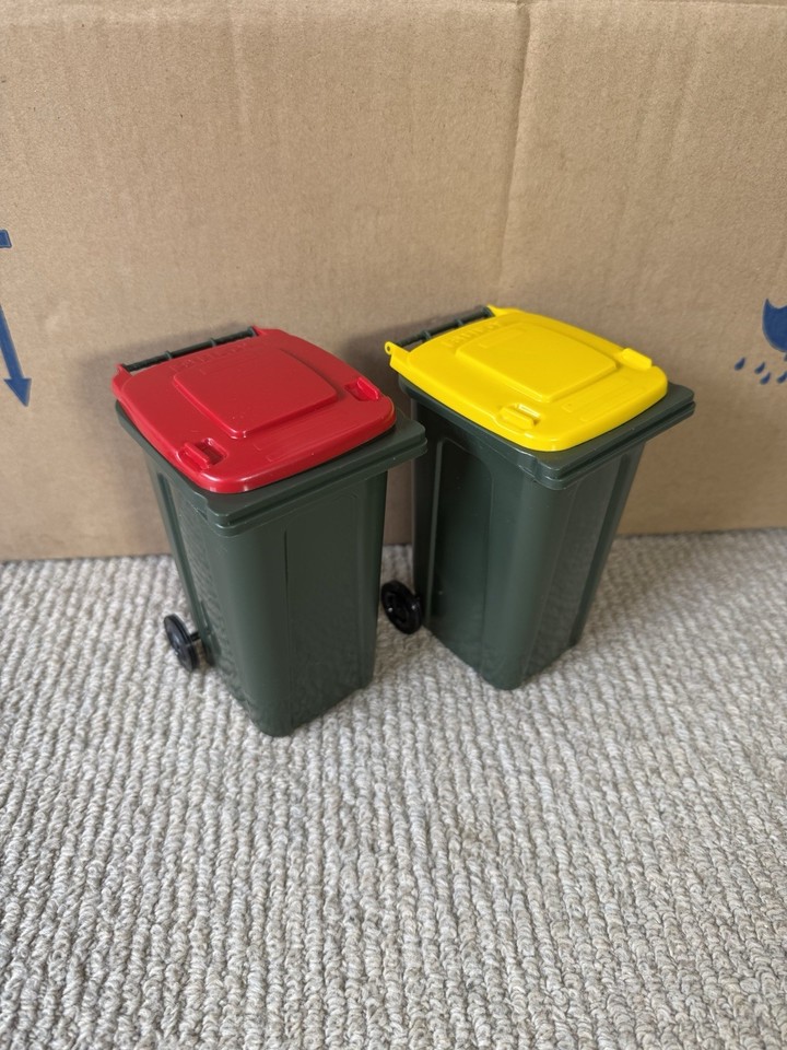 Mini Replica Collectable Sulo KSB 240l Wheelie Bin Dark Green w Red ...