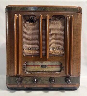 Vintage Gilfillan 6U Tombstone Radio (wood tube tombstone radio) Tested ...
