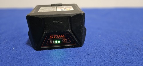 STIHL AK20 Battery 36V for chainsaw and other. Low use, very good ...