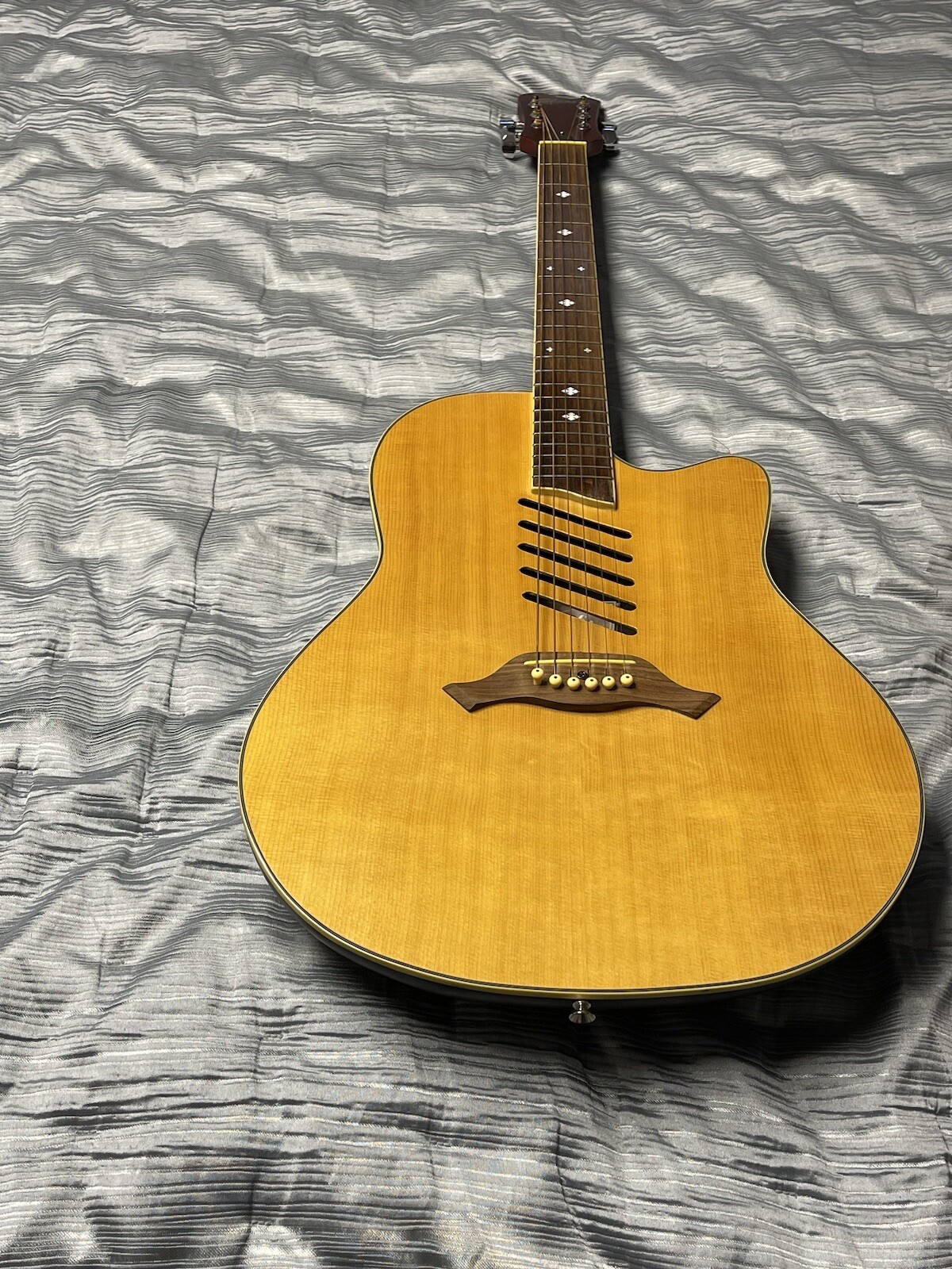 EXCELLENT GITANO SIX STRING ACOUSTIC GUITAR WITH CURVED BACK | eBay
