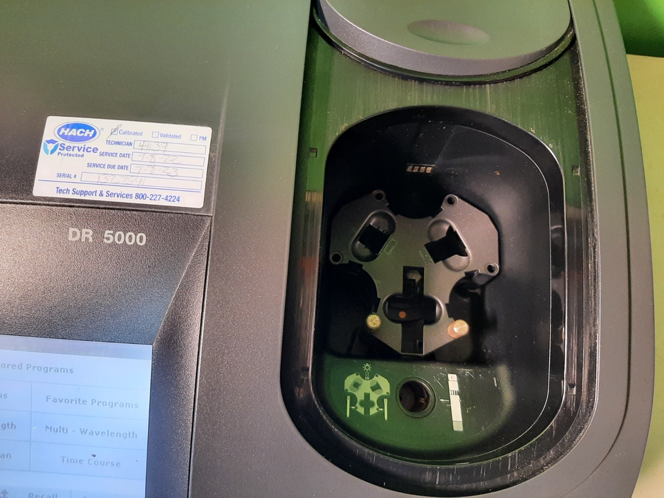 Hach DR 5000 UV-Vis Spectrophotometer | eBay