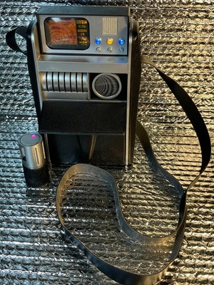 STAR TREK DIAMOND SELECT TRICORDER AND HAND SCANNER BOTH ARE COMPLETELY ...