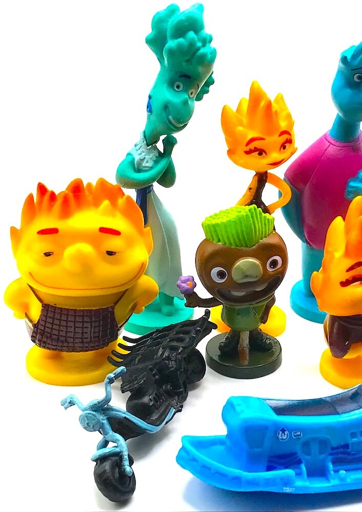ELEMENTAL Figure Play Set DISNEY PIXAR PVC TOY Wade EMBER Bernie CINDER ...