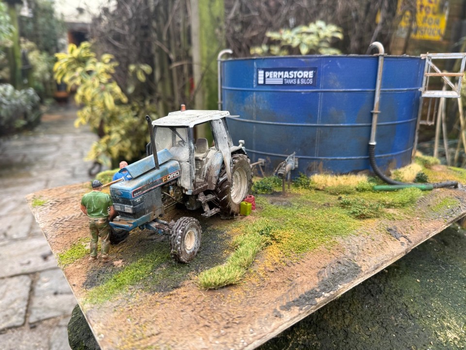 1/32 farm diorama. Slurry store. Britains. UH. Farm models. Dioramas ...
