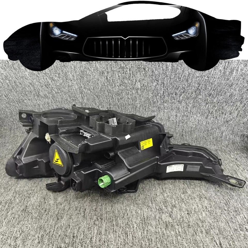 Right Xenon Headlight OEM 670032327 2017-2019 Maserati Levanta EU ...