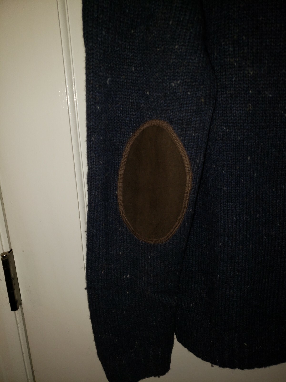 GRAYSON & DUNN navy Blue Heather Wool suede look elbow batch Pullover ...