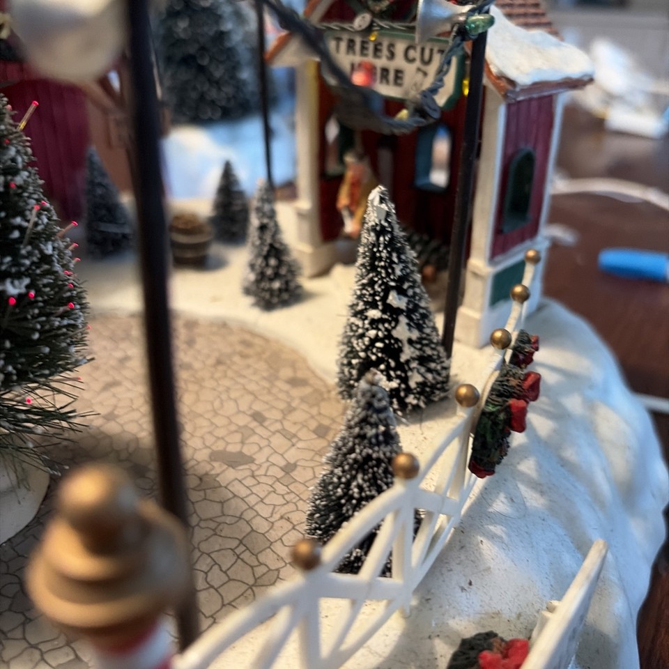 Lemax Animated Tree Lot Rare New in Box Christmas Tree Farm Store Fiber ...
