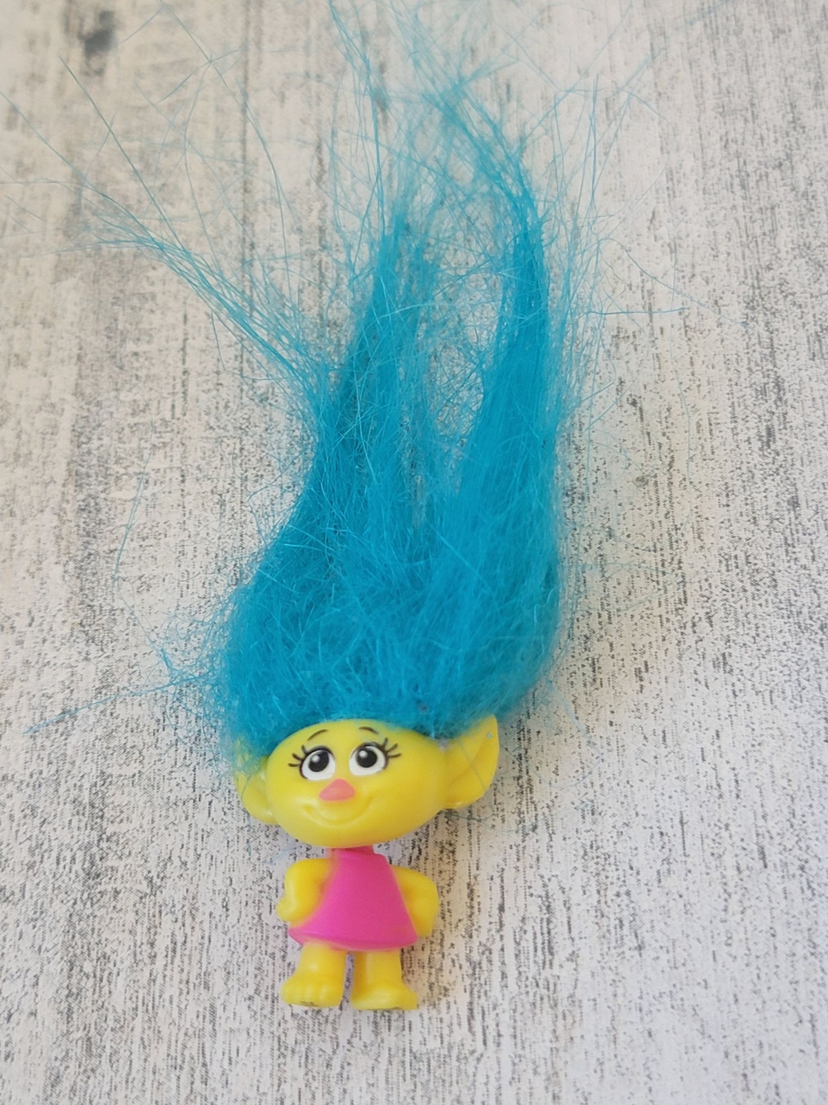 DWA 2016 Hasbro blue hair yellow troll doll toy figure | eBay