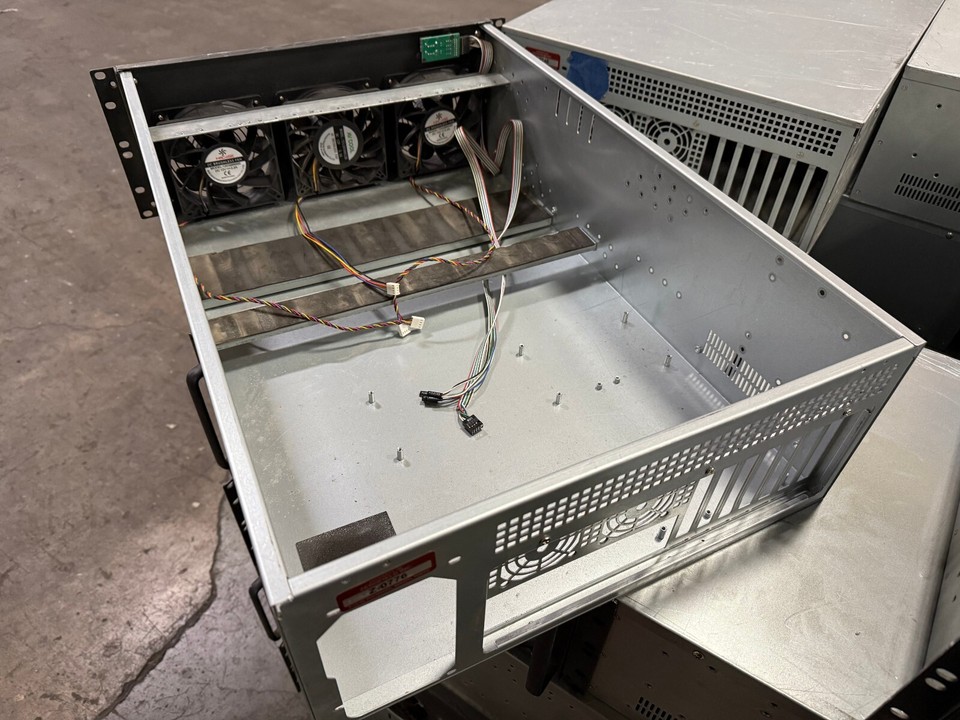 Lot of 40x 4U Rackmount Server w/ Fans - 8 GPU Case Mining AI Data ...