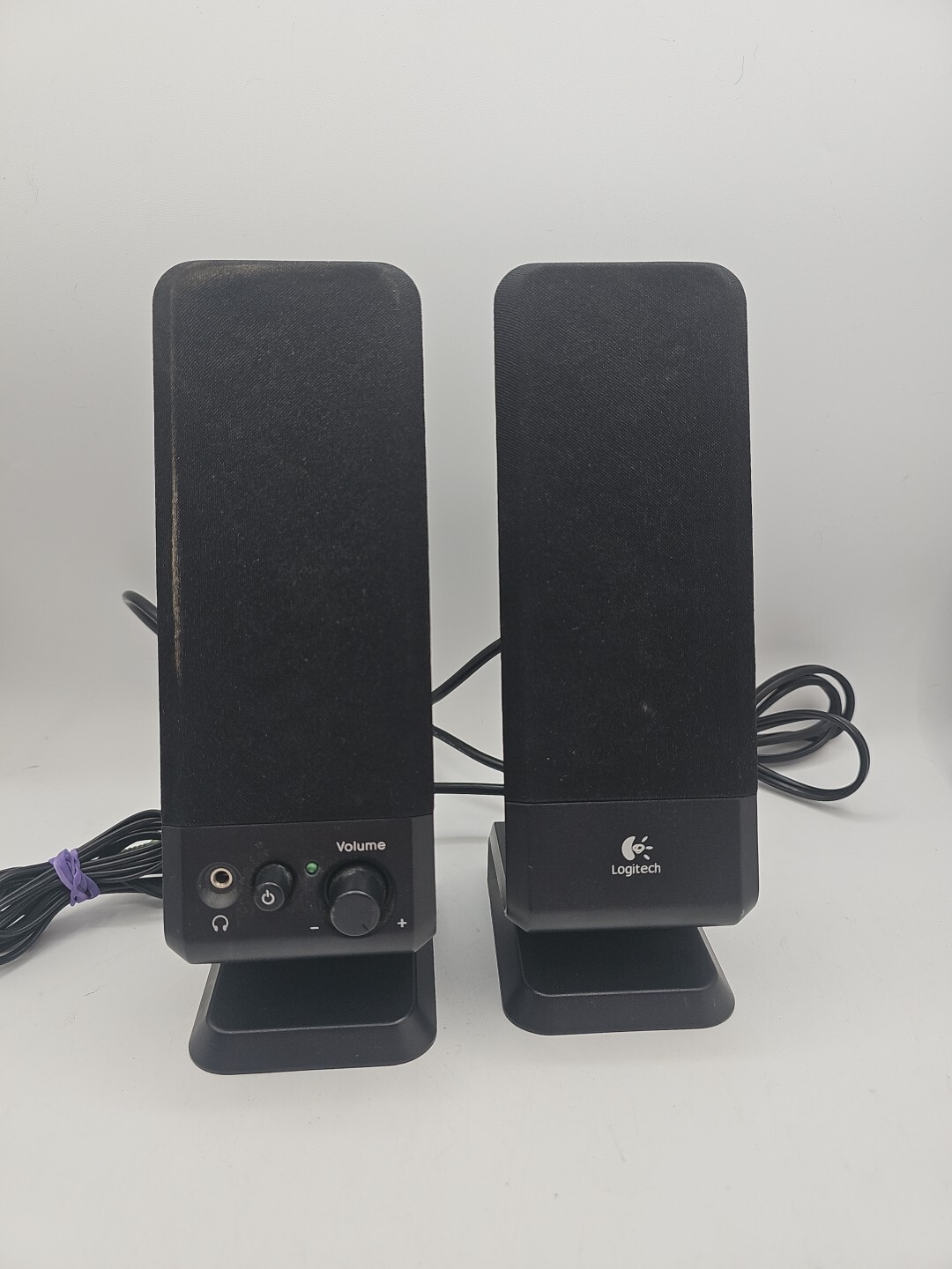 (2) Logitech R-10 Black Multimedia Speaker Set S-0152A1 10" Tall ...