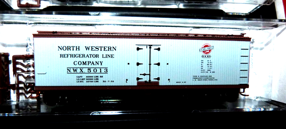 N Scale MicroTrains North Western 4-pak Wood Reefers | eBay