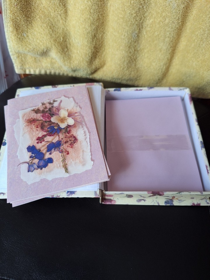 Notecards Boxed Set With Flowers - 9 Cards - Blank And 9 Purple ...