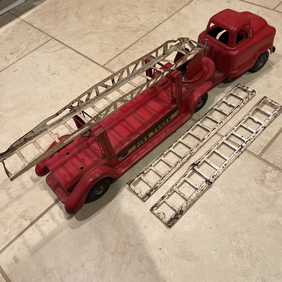 Vintage Buddy "L" GMC Extension Ladder Trailer Fire Truck Display ...