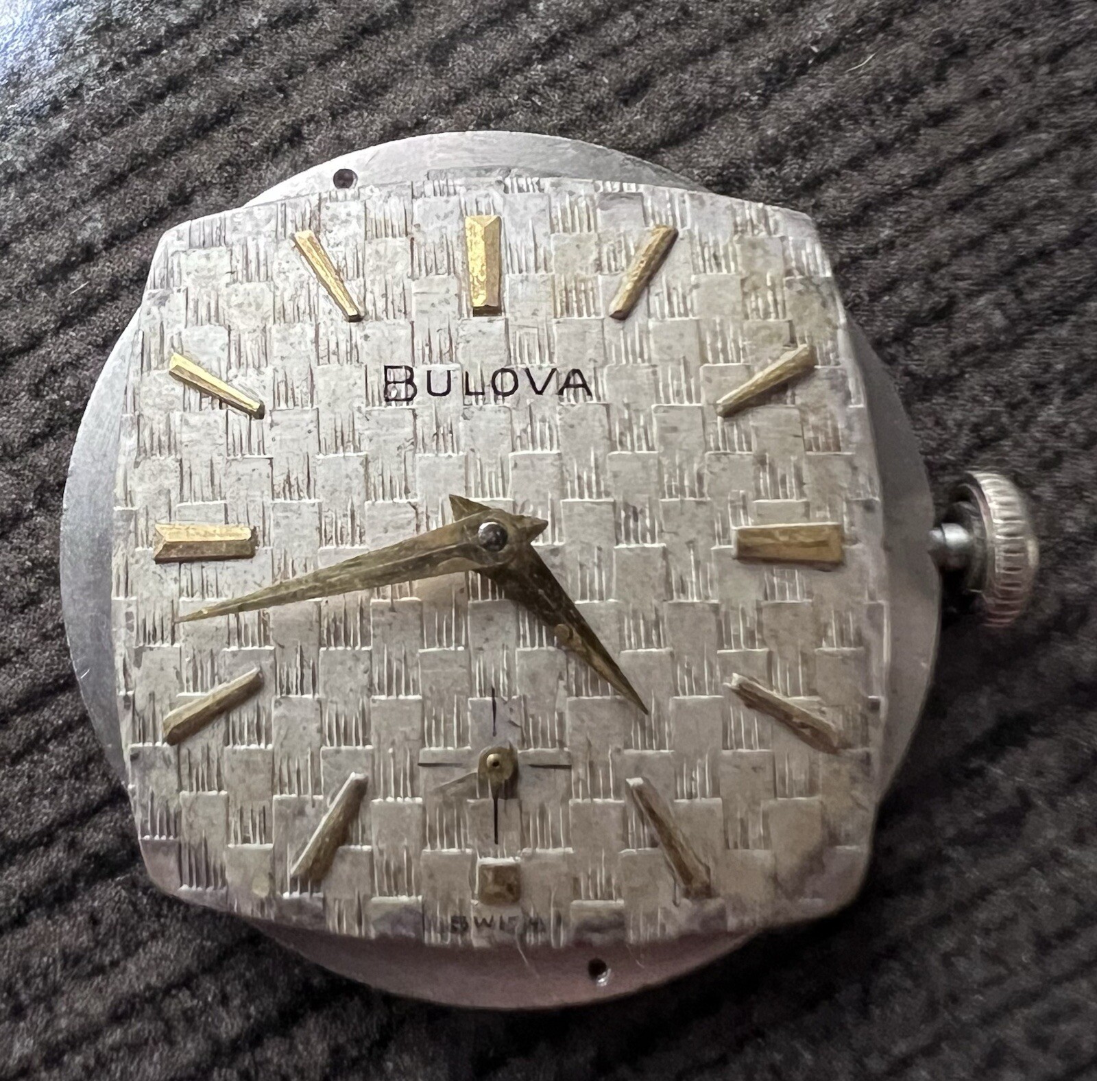 VINTAGE BULOVA SQUARE SWISS 10K ROLLED GOLD 17 JEWELS… - Gem