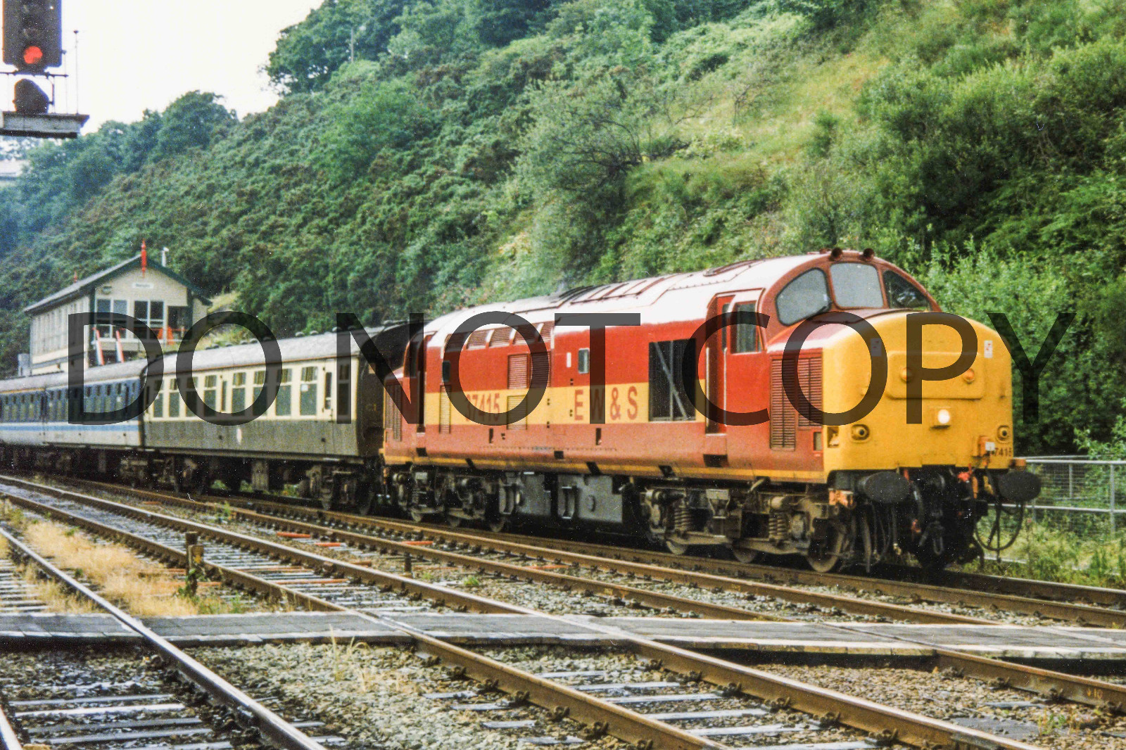 UK DIESEL TRAIN RAILWAY PHOTOGRAPH OF CLASS 37 37415 LOCO. RM37-1242 ...