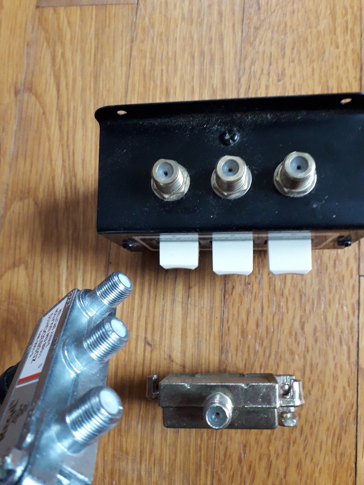 Coaxial TV Cable Splitter Lot Vintage 32072 Cable-Tronix 2-Way Regal ...