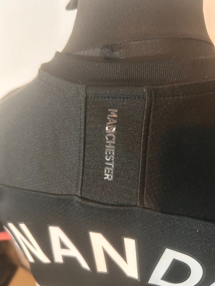 Manchester City Fernandinho 2019-20 Away Football Shirt Medium Puma ...