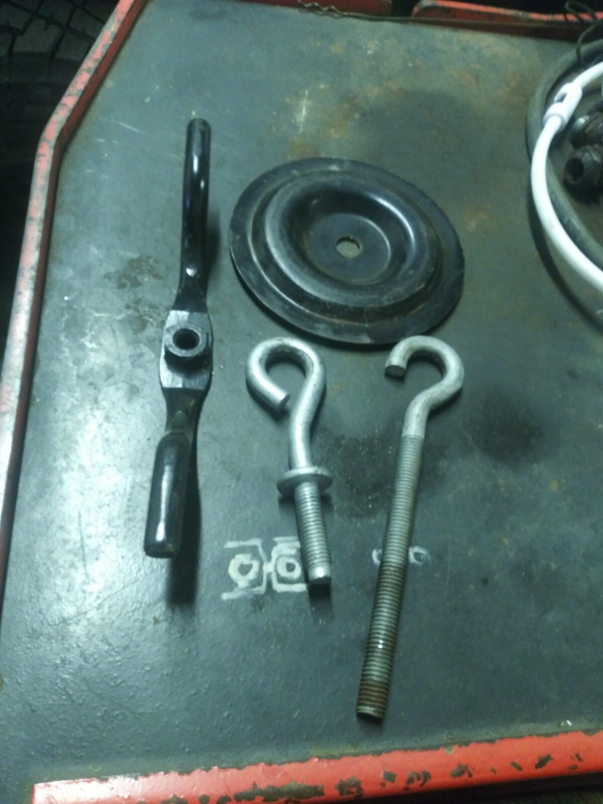 Ford Excursion Spare Tire Hold Down Wing Nut Mounting 2000-2005 | eBay