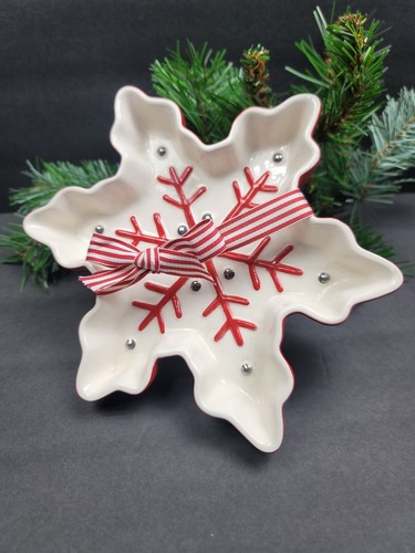 Hallmark Red/White Snowflake Candy Relish Holiday Treat Dish - EUC | eBay