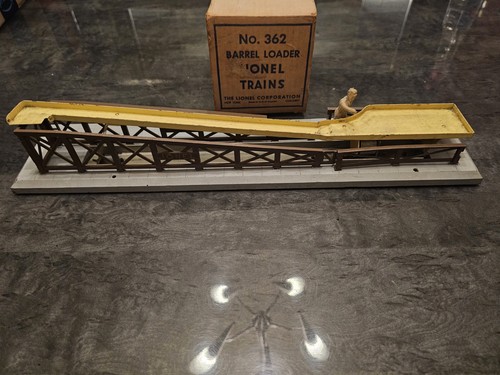 Lionel 362 Vintage O Operating Barrel Loader Ramp w/ Box - For Repair ...