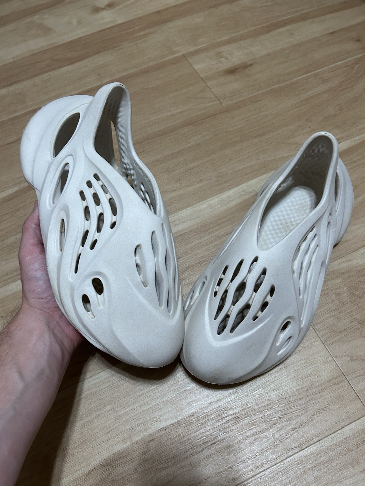 Adidas Yeezy Foam Runner slides Size 7 Men’s White Tan Sand Good ...