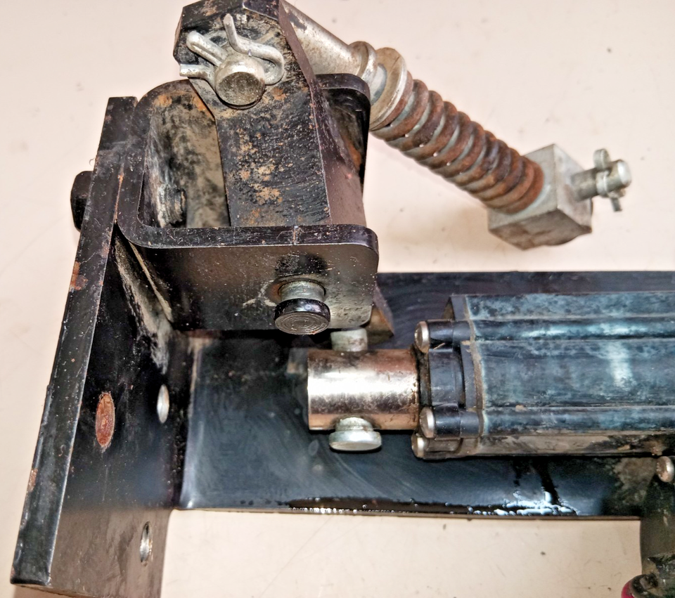 HUSQVARNA GT 54 LS (960430179-00) ELECTRIC ACTUATOR ASSEMBLY 584393401 ...